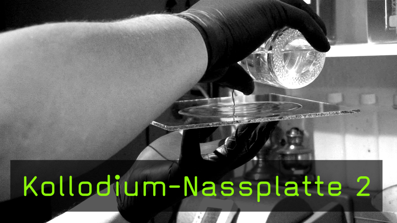 Video: Kollodium Nassplatte in der Dunkelkammer entwickeln
