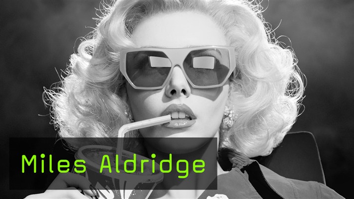 Video: Miles Aldridge im Interview über Modefotografie